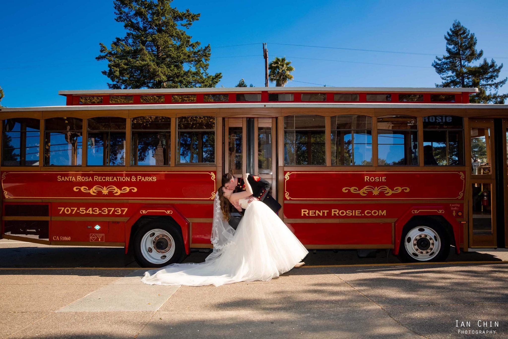 DeTurk Round Barn Wedding - Santa Rosa Wedding Photographer